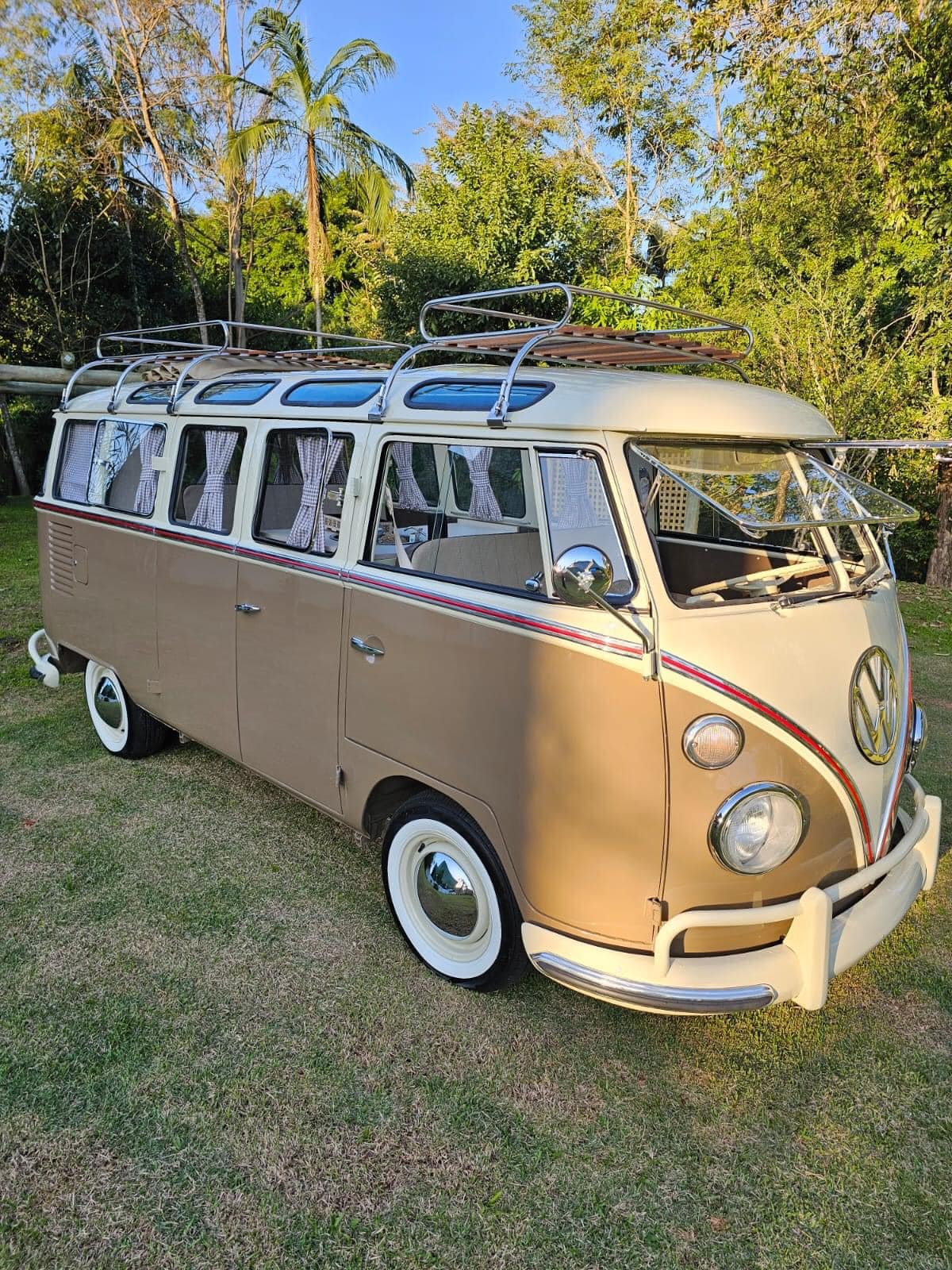 VW T1 camper bus | 1974 | brown/offwhite | 1500cc - Kombi Kings