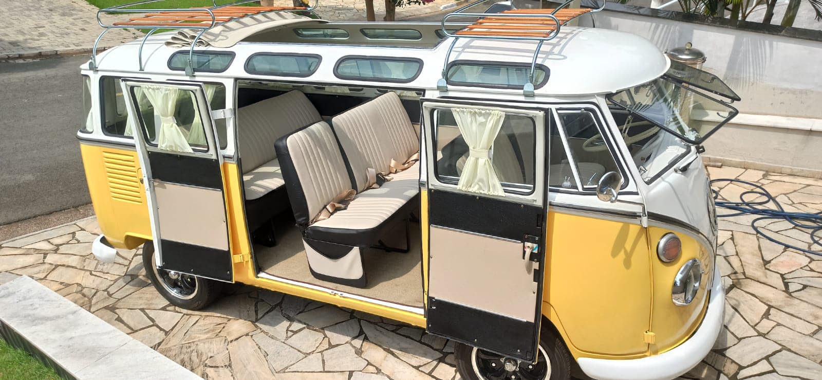 VW T1 | 1973 | yellow/white | 1500cc - Kombi Kings