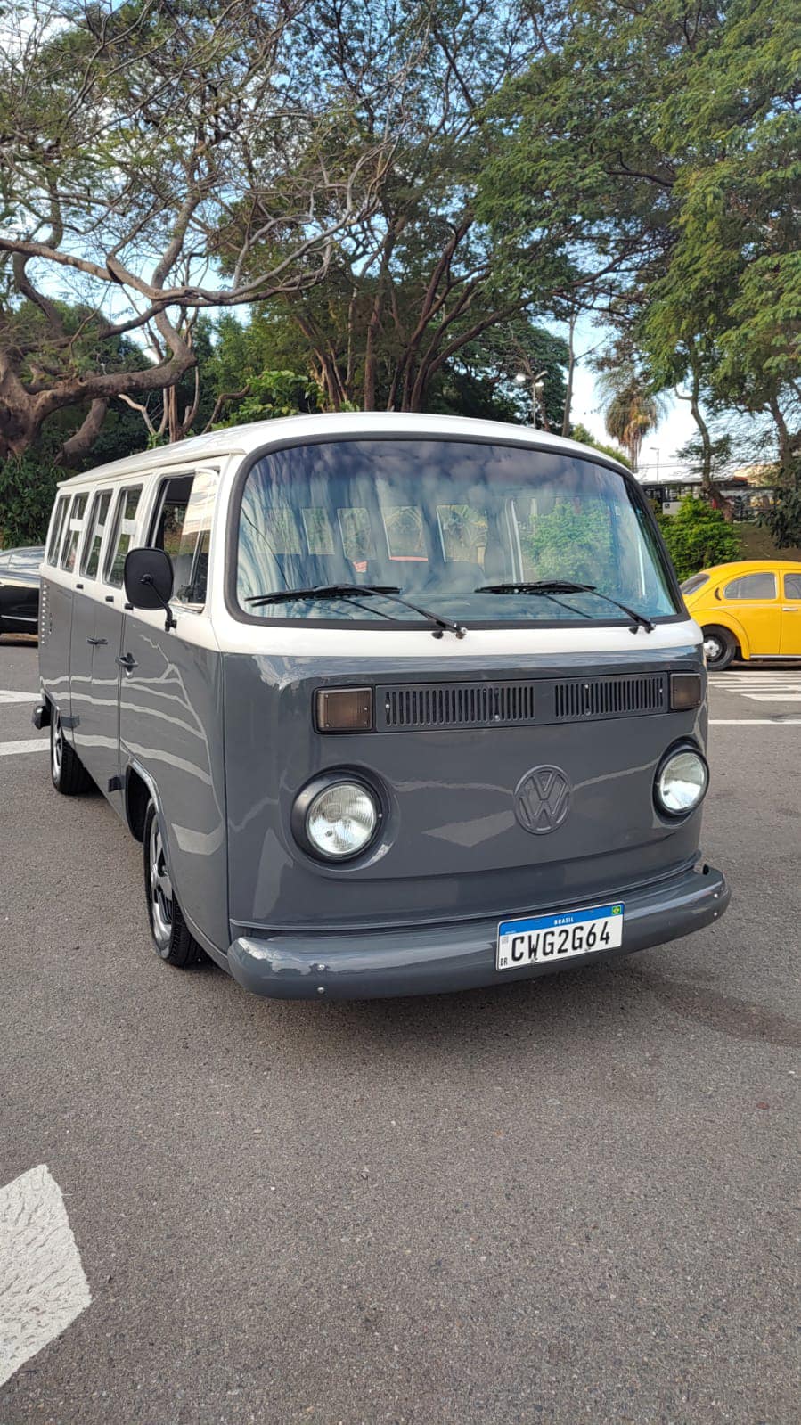 VW T2 | grey/white | 1600cc - Kombi Kings